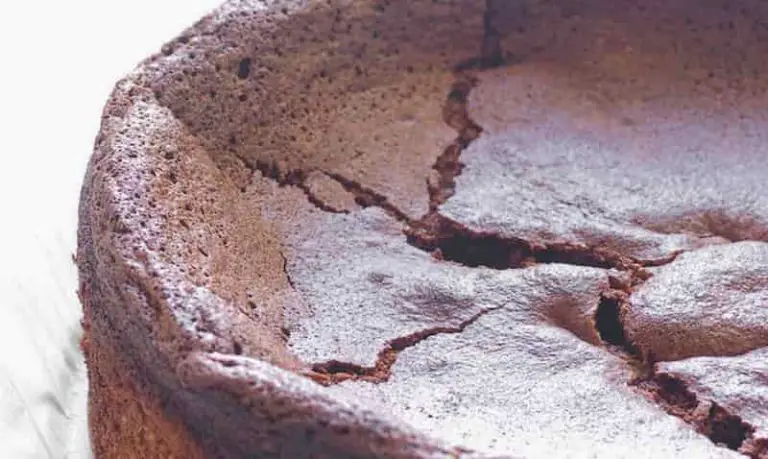 8 Ways to Keep a Cake From Falling After Baking
